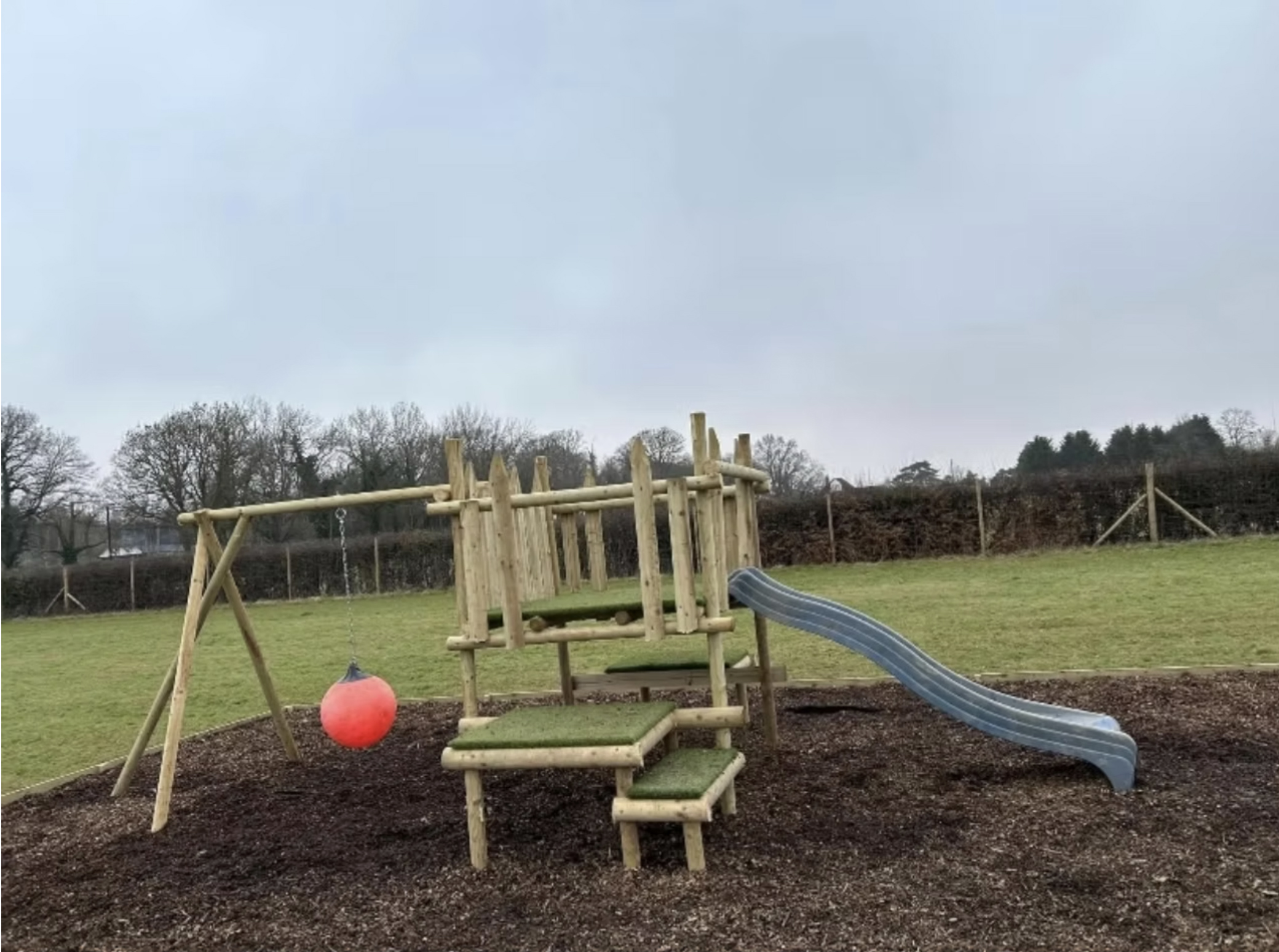 A Dogs Life Adventure Field in Hookwood | Secure Dog Field on dogparks